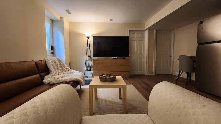 Charming Cozy Lower-level Suite In A Quiet Area - Oshawa