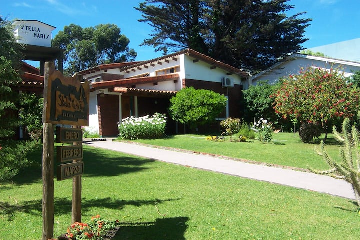 Departamento Para 4 Personas Con Amplio Jardin - Villa Gesell