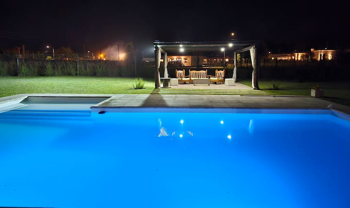 Quinta En Azul Con Sillón Cama Para Dos Pasajeros - Azul