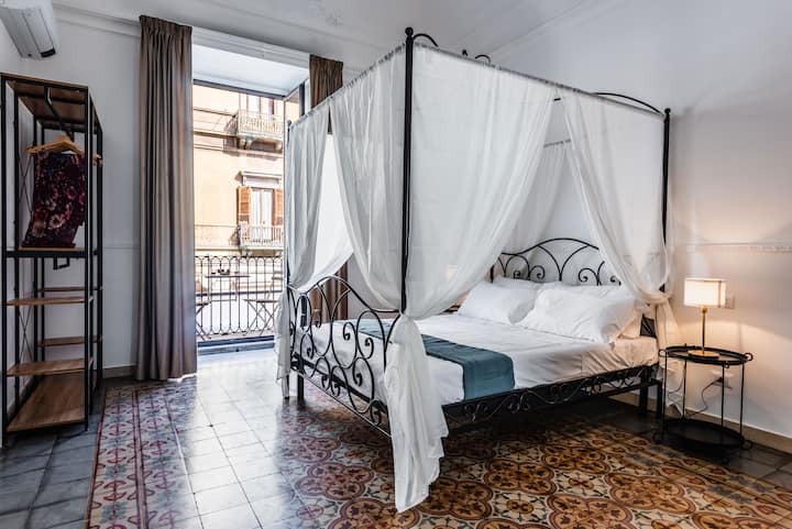 Appartamento Deluxe Nel Cuore Pulsante Di Catania. - Catania