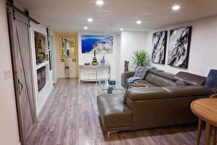 The Hideaway Suite 2br/1bath - Langford