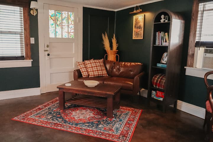 The Den-downtown Pensacola - Pensacola, FL