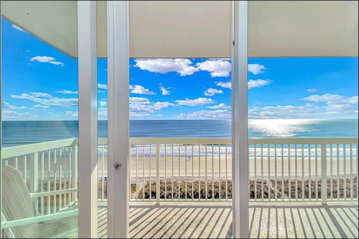 Oceanfront 4br Paradise | Pools & Views - North Myrtle Beach