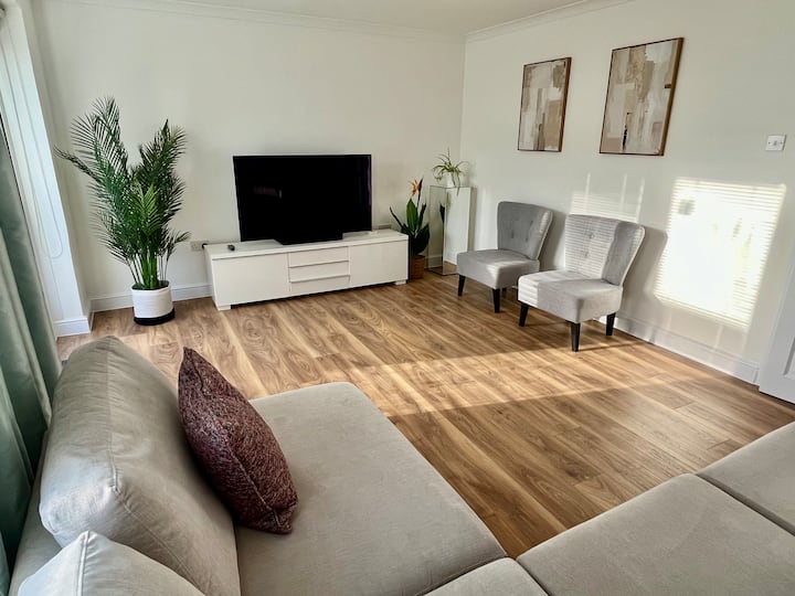 Free Parking 25% Off Long Stays Contractors - Sittingbourne