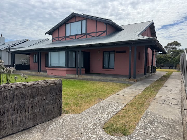 1920’s Victor Harbor Original Beach House - Victor Harbor
