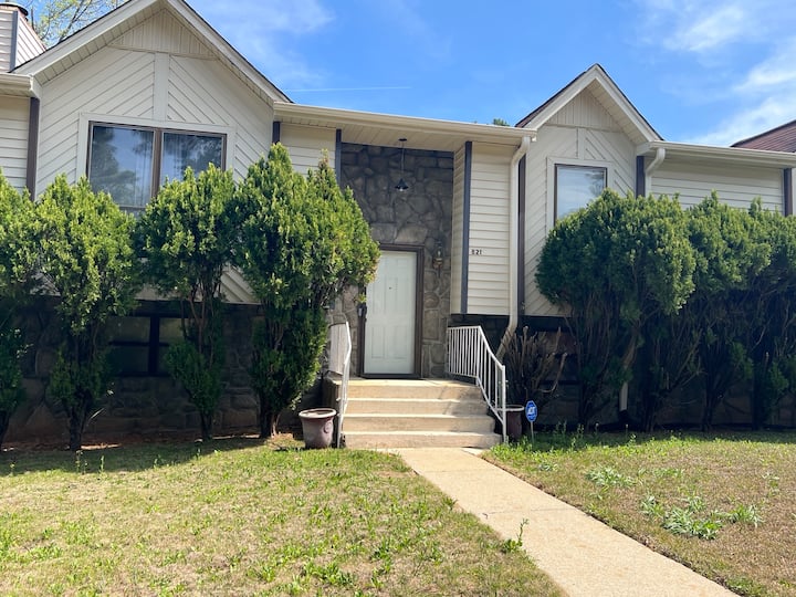 The Magic City Corner Hideaway - Birmingham, AL