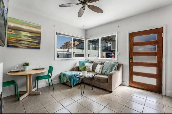 Cozy Silver Strand Beach Cottage - Walk To Ocean - Oxnard, CA