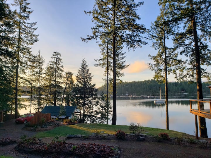 New Oceanfront Cottage – Stunning Views - Canada