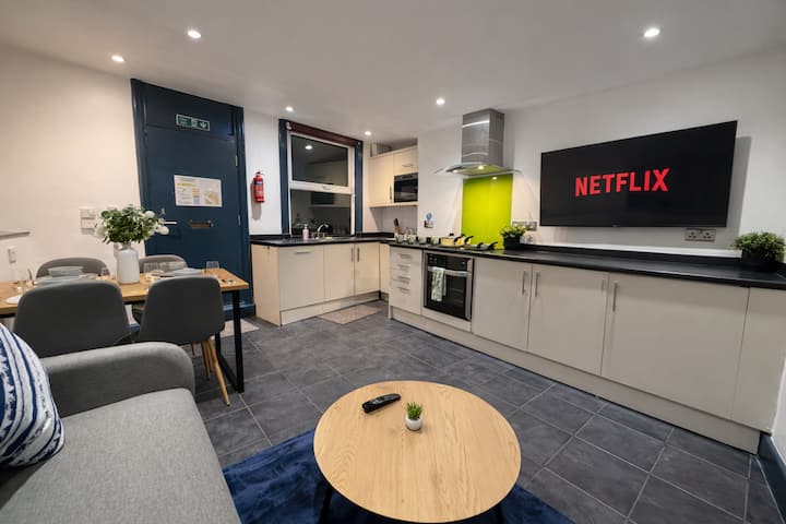 Cosy 1br Cityapt | Parking | 55” 4ktv | Sleeps 5 - Sheffield