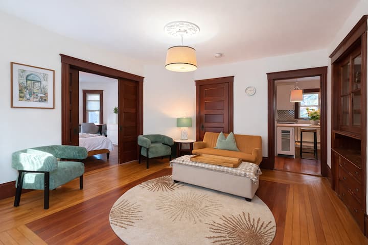 Boutique Porter Square Home | 1 Stop From Harvard - Harvard University,Cambridge