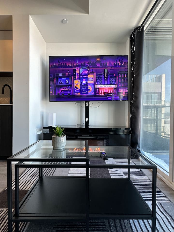 1br Condo W Balcony/free Parking/4gb Wifi/near Yyz - 多倫多