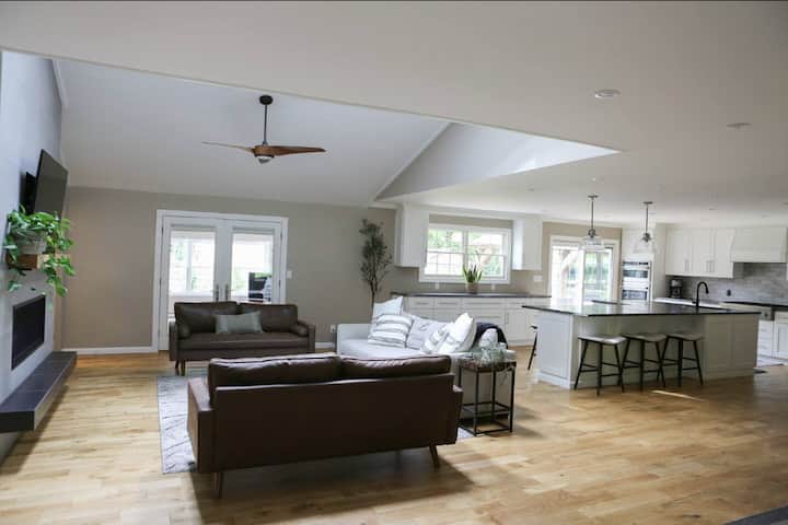 Indy Woodland House • Carmel - Carmel, IN