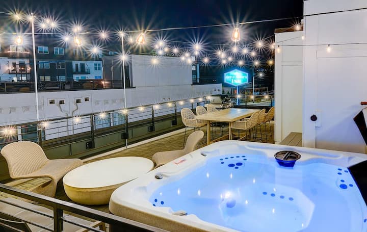 2 Music City Homes | 20 Beds | Firepit & Hot Tub - Nashville, TN