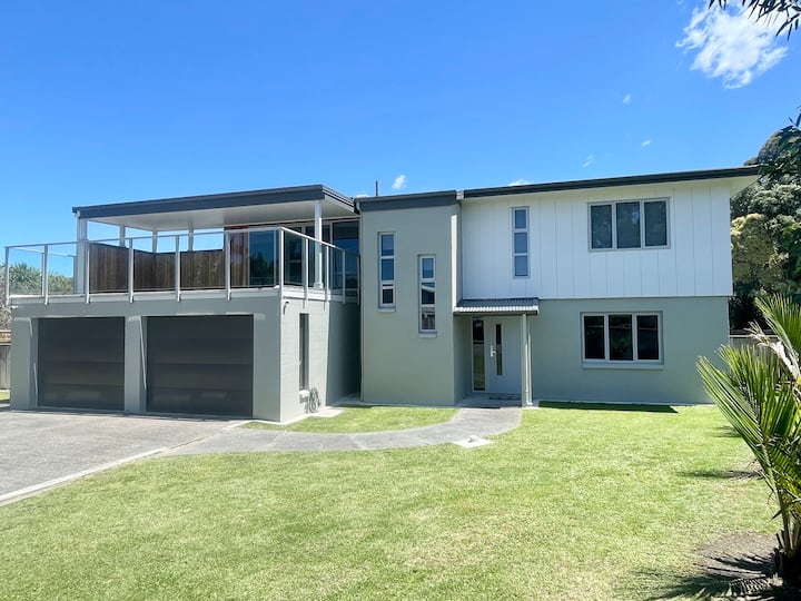 Beachside Bliss * Freshly Renovated - Napier