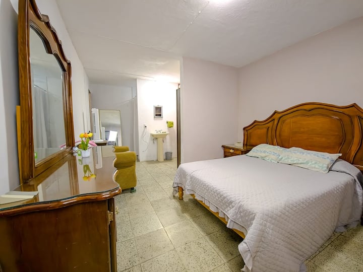 Casa Cómoda En Guadalajara, Cerca De Todo - Tonalá