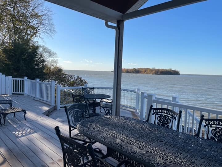 Middle Bass Island Waterfront Getaway - Put-in-Bay, OH
