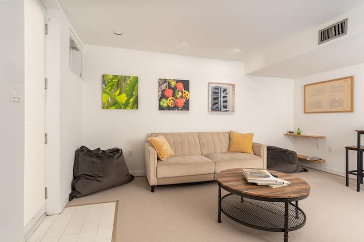 Peter's Apartment - Clean And Quiet - Washington, D.C.