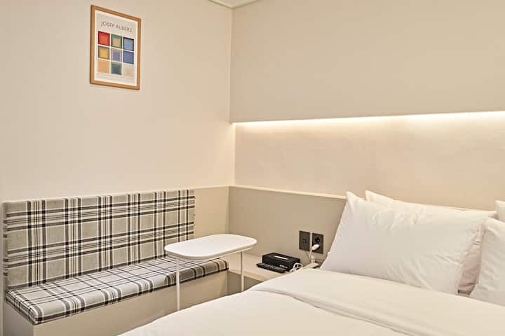 넘버25 김해시청 컴포트(Hotel No.25 Gimhae Cityhall_comfort) - 삼안동