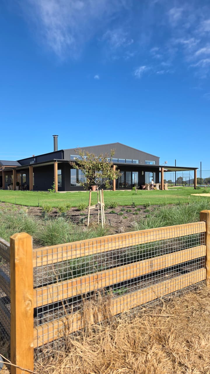 Barryrennie House, A Luxury Country Estate - Cowra