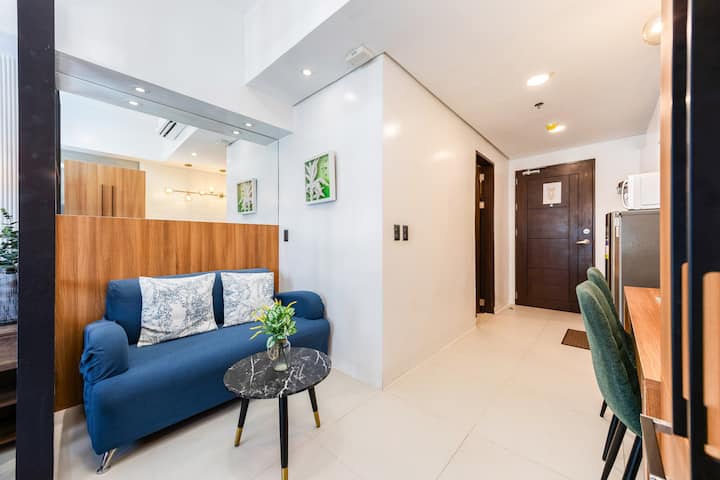 38park Avenue L Primestudioinside Itpark L 300mbps - Cebu City