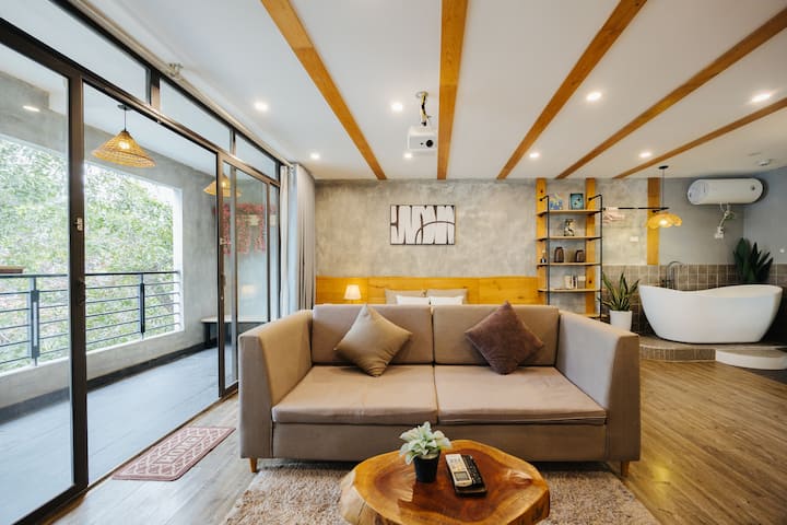 *Big Bathtub-big Balcony-cinema-3s Tohkiem Lake* - China