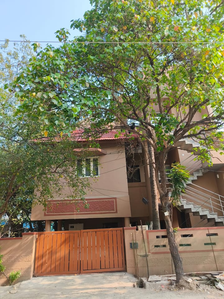 Beautiful Home In Perungudi - Chennai