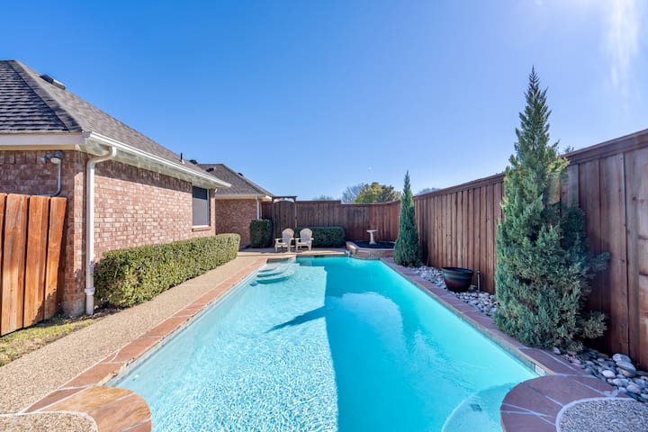 Executive Home: Central Frisco With Pool - Frisco, TX