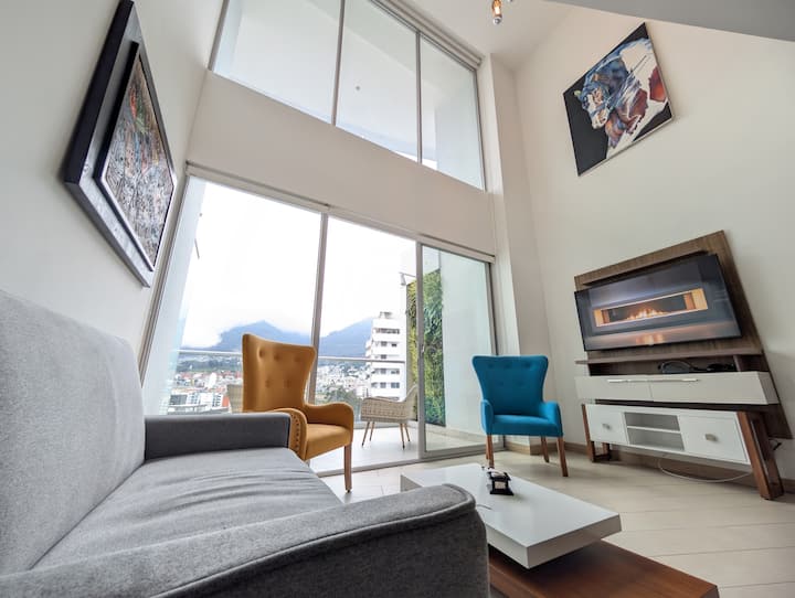 Elegant Loft 15th Floor, Pool & Parking - Quito