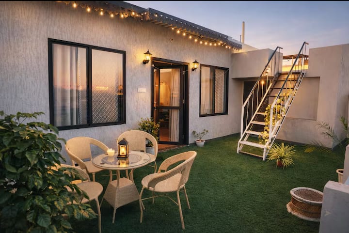 1bhk Penthouse W/terrace Garden | City Access - Jaipur