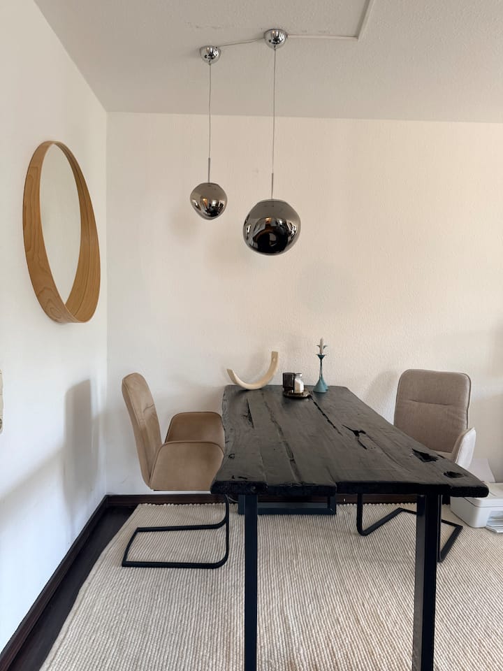 Hübsche Wohnung Mit Guter Verkehrsanbindung - Colonia