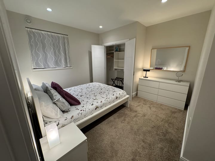 Cozy Retreat In North Vancouver - Grouse Mountain