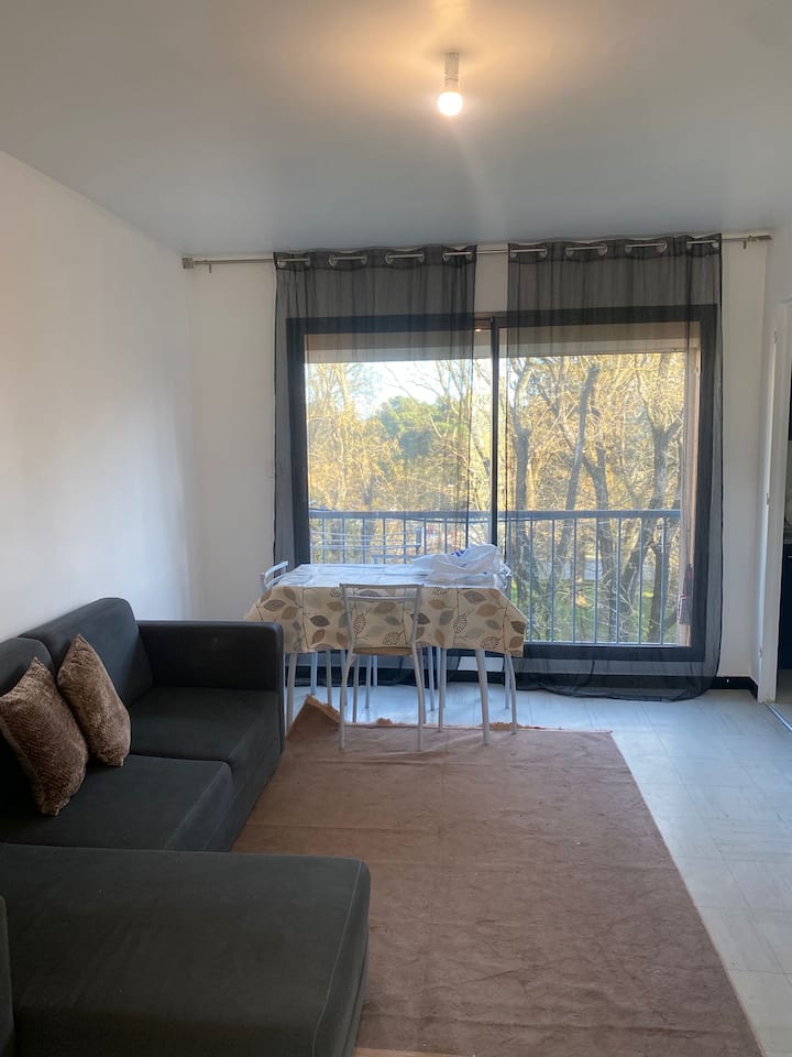 Appartement Meublé 
75m2
Marcoule Tricastrin - Bagnols-sur-Cèze