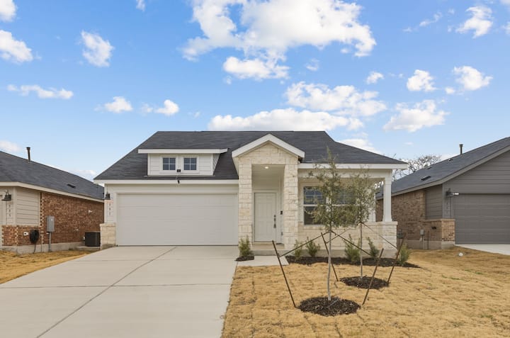 4br Retreat In Kyle Tx | Spacious + Near Austin - Kyle, TX