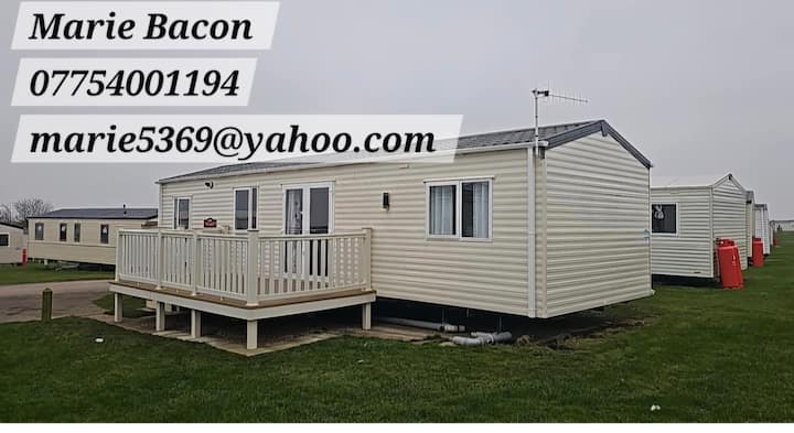 Filey. Blue Dolphin Haven Caravan Park (3 Bed) - Filey