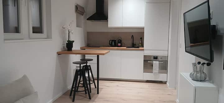 °7 Modern Studio In A Chic Area - Schaerbeek