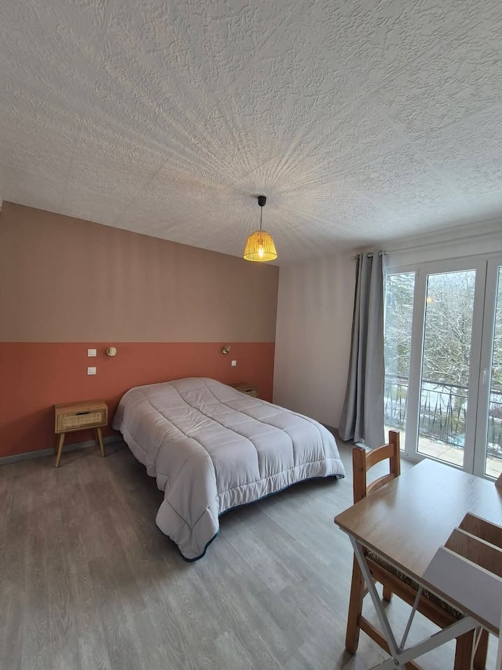 65m² • 2 Chambres • Balcon • Parking Gratuit - Cruseilles