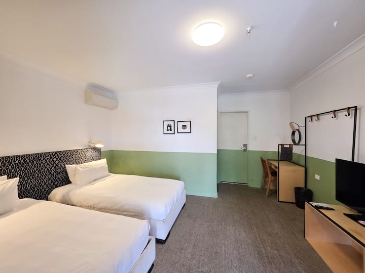 Toro Suite One Bedroom - El Toro Motel - Sw Sydney - Liverpool