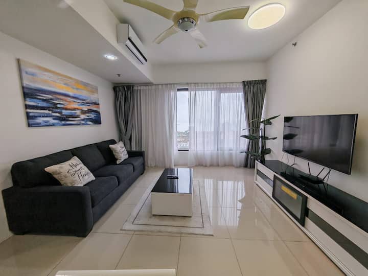 Seamless Sea View Tropicana 218 Macalister - Penang