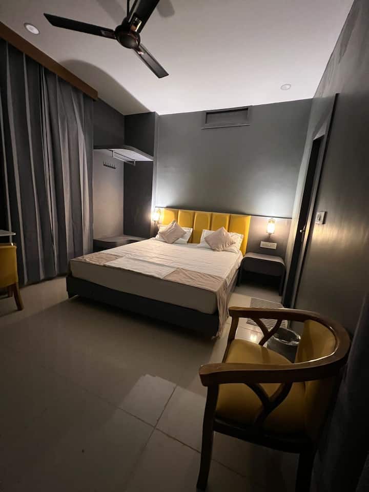 Sozo Stays - Varanasi