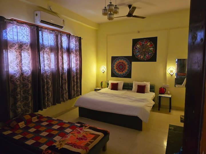 Sozo Stays - Varanasi