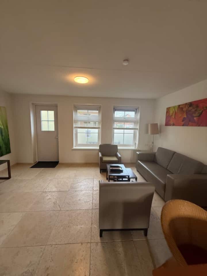 5 Slaapkamers Geschikt Voor Personeelshuisvesting - Goes