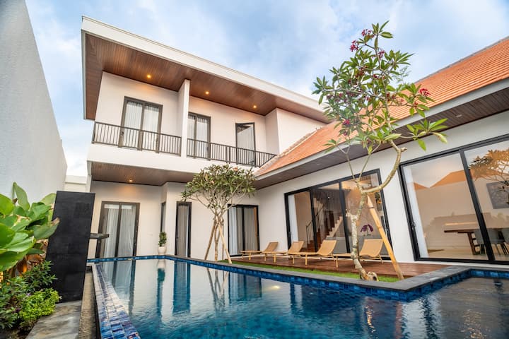 Cassandra Lotus-c - Sanur