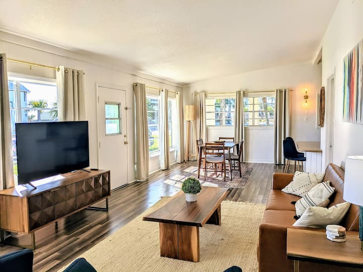 Beachview 2br | Fire Pit | Steps To Sand - Laguna Beach, FL