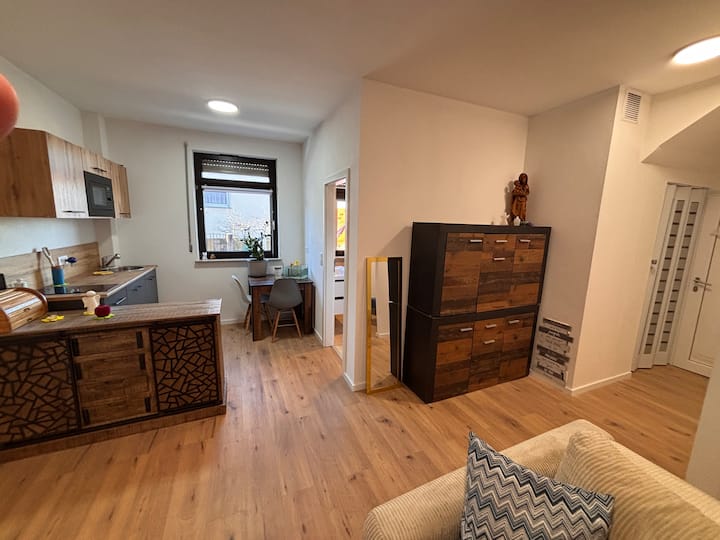 Bright Cozy Apartment | Parking Included - Marktheidenfeld