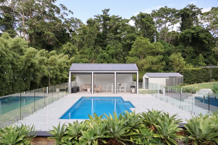 Luxury House With Pool, Sunshine Coast - Glass House Mountains