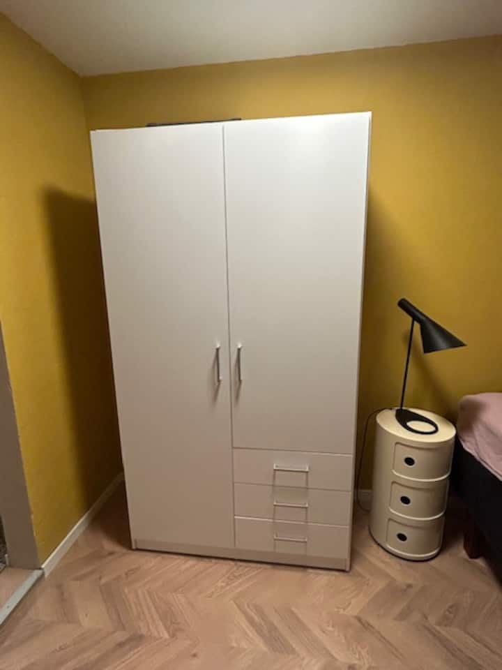 Studiolägenhet I Lummig Villaträdgård - 馬爾默