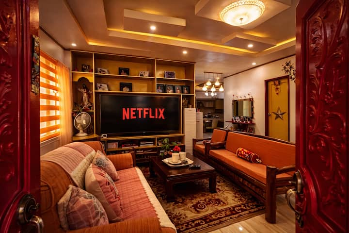 Belles Peak Staycation Netflix&1000mbps Internet - Batangas
