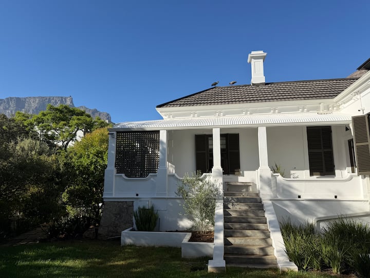 Victorian Family Home With Pool & Table Mountain - Kapstadt