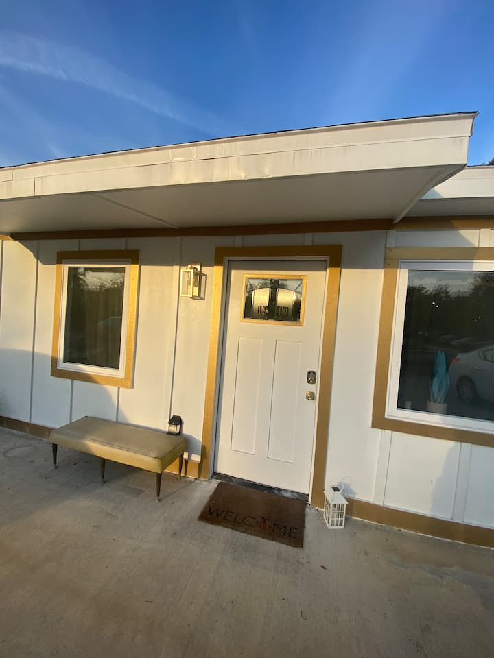 Brand New Centrally Located Cozy Home - Orlando, FL