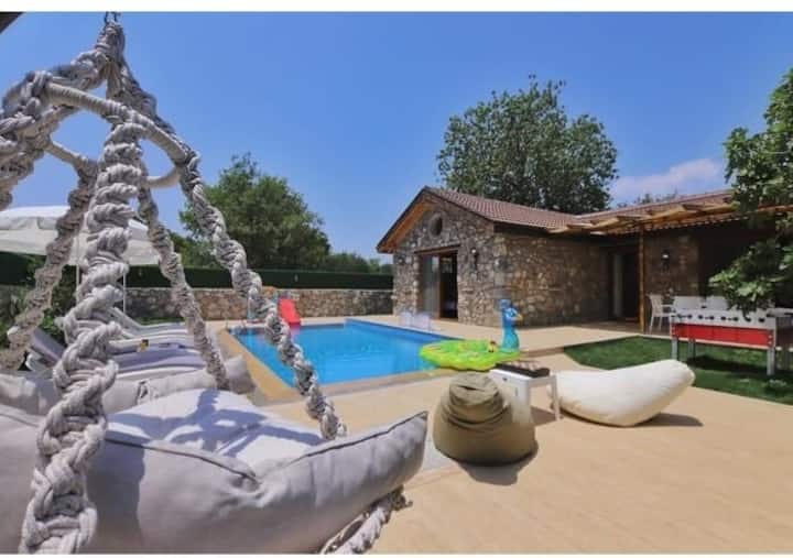 Fethiye'de Müstakil Konforl 2+1 Villa Jakuzl Havuz - Олюдениз